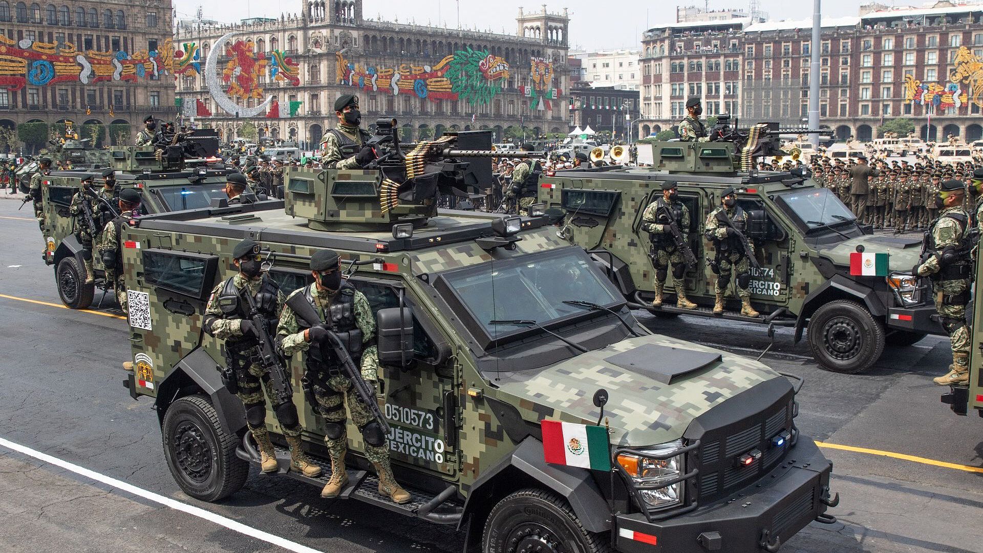 ¿Cómo surgió el desfile militar por la Independencia de México? | N+