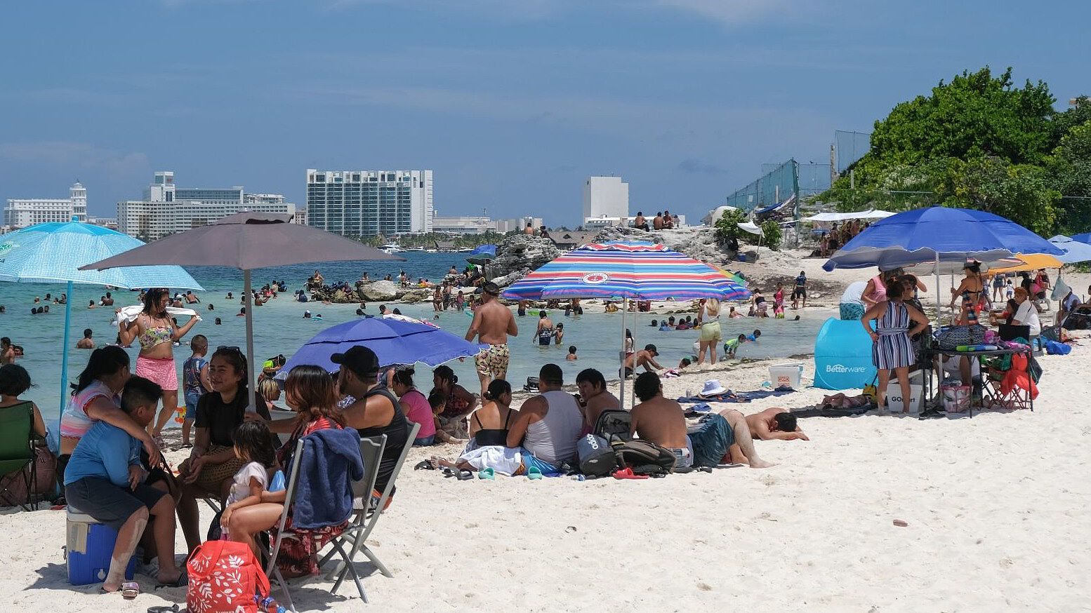 Turismo, sol, playa y su impacto en la naturaleza | N+