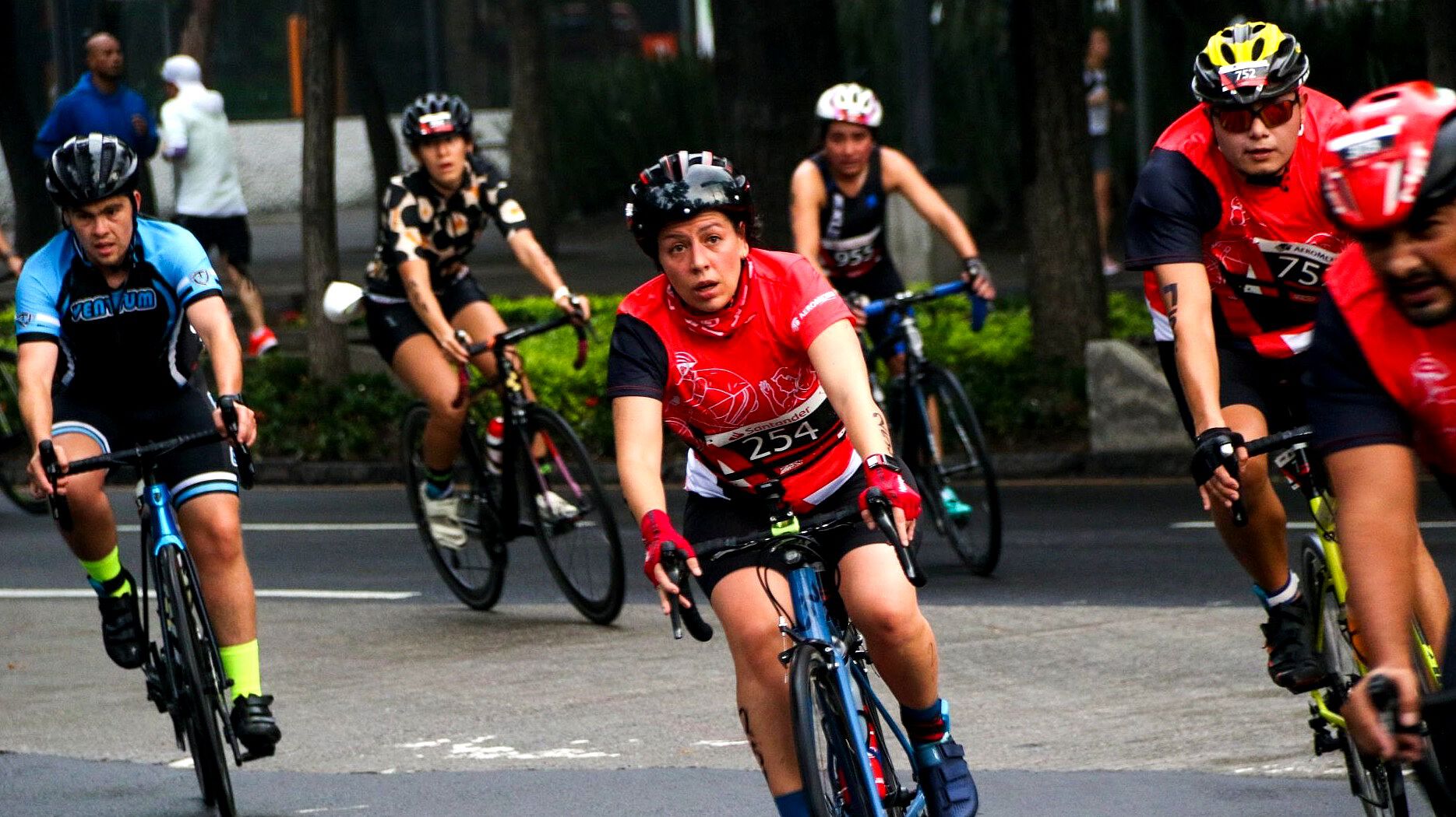 CDMX: Realizan Rodada Ciclista sobre Calzada de Tlalpan | N+