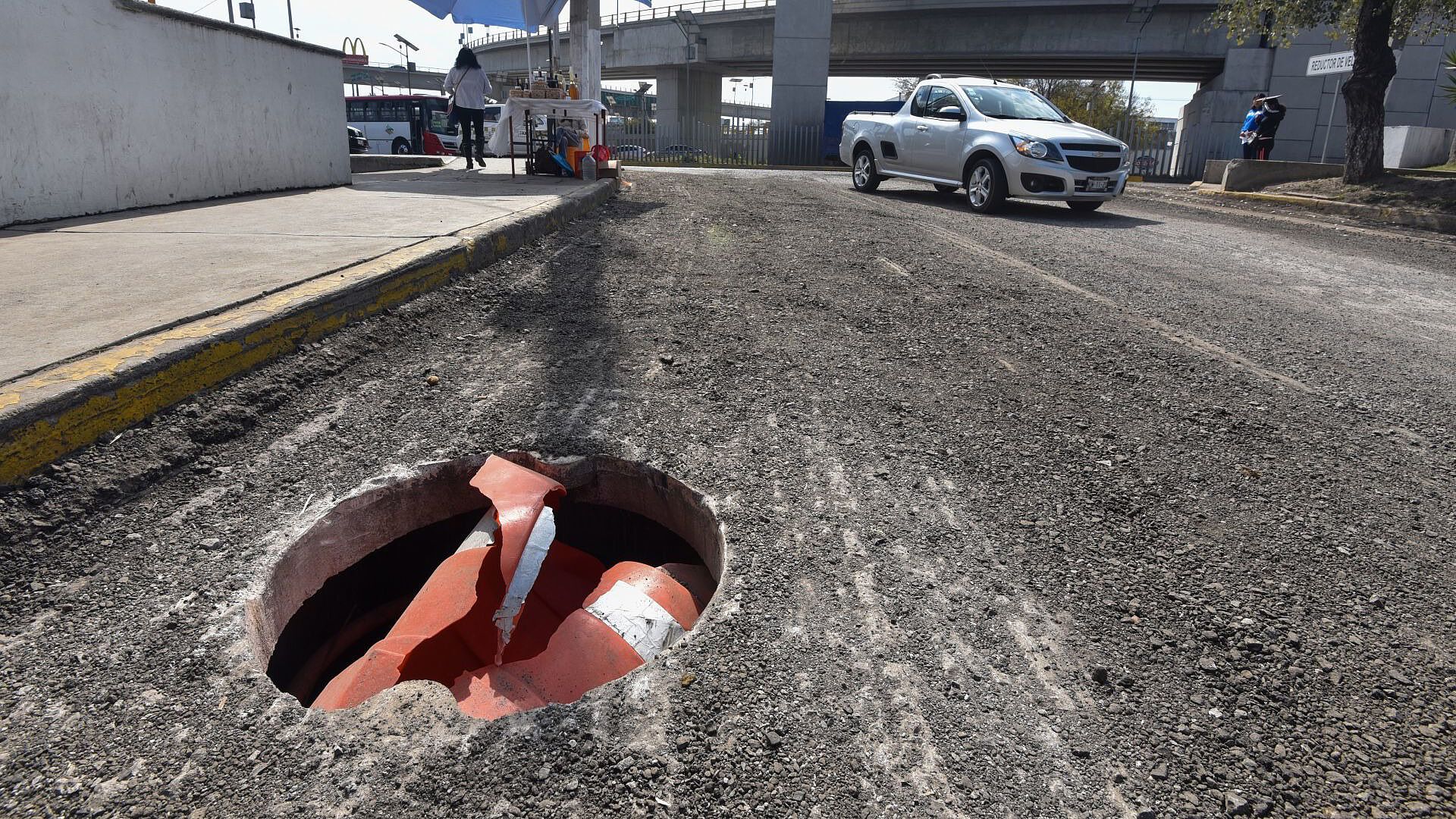 Coladeras Abiertas en CDMX, Trampas Mortales | N+