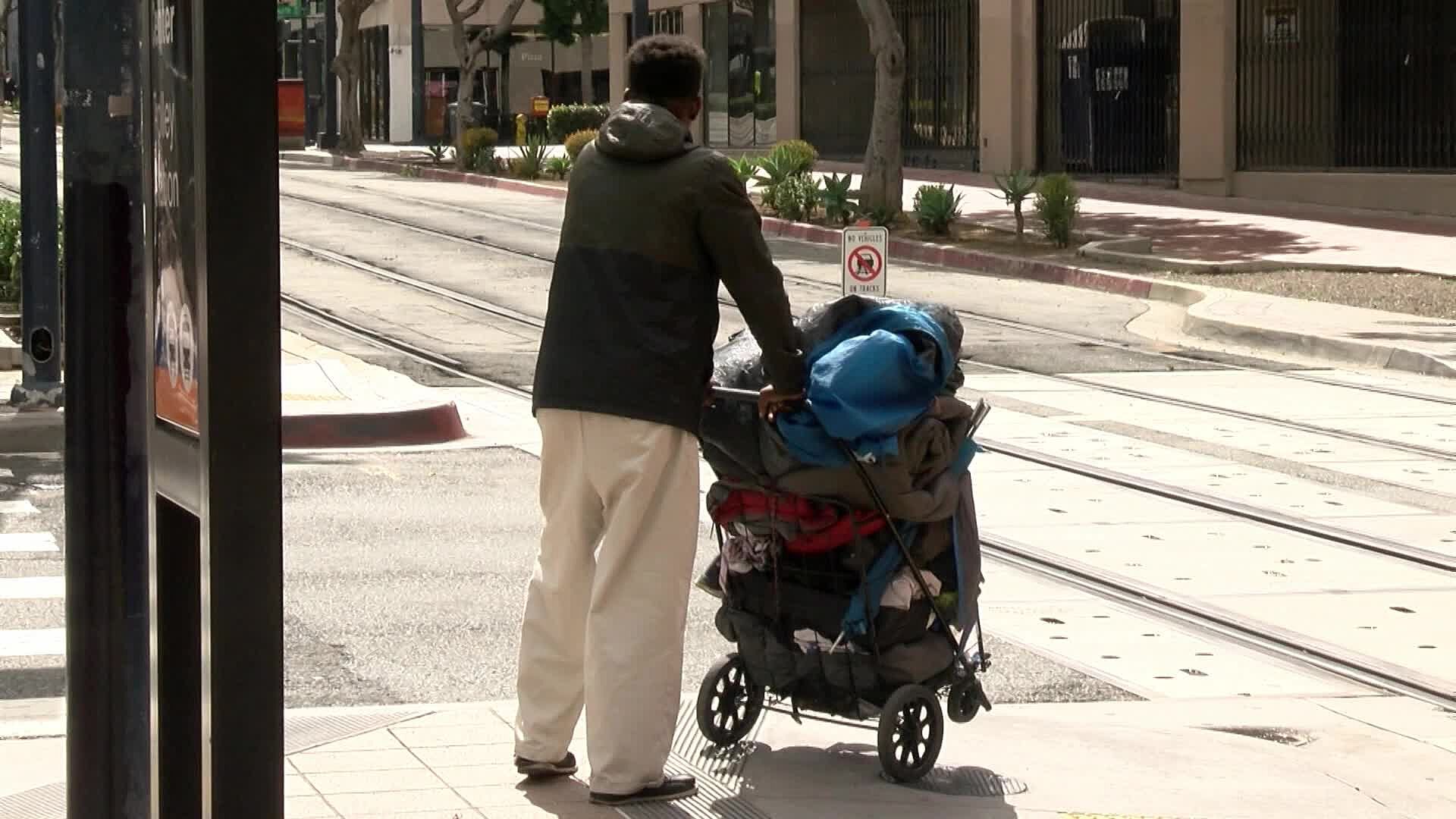 Cinco Mil Personas Viven en las Calles de San Diego | N+