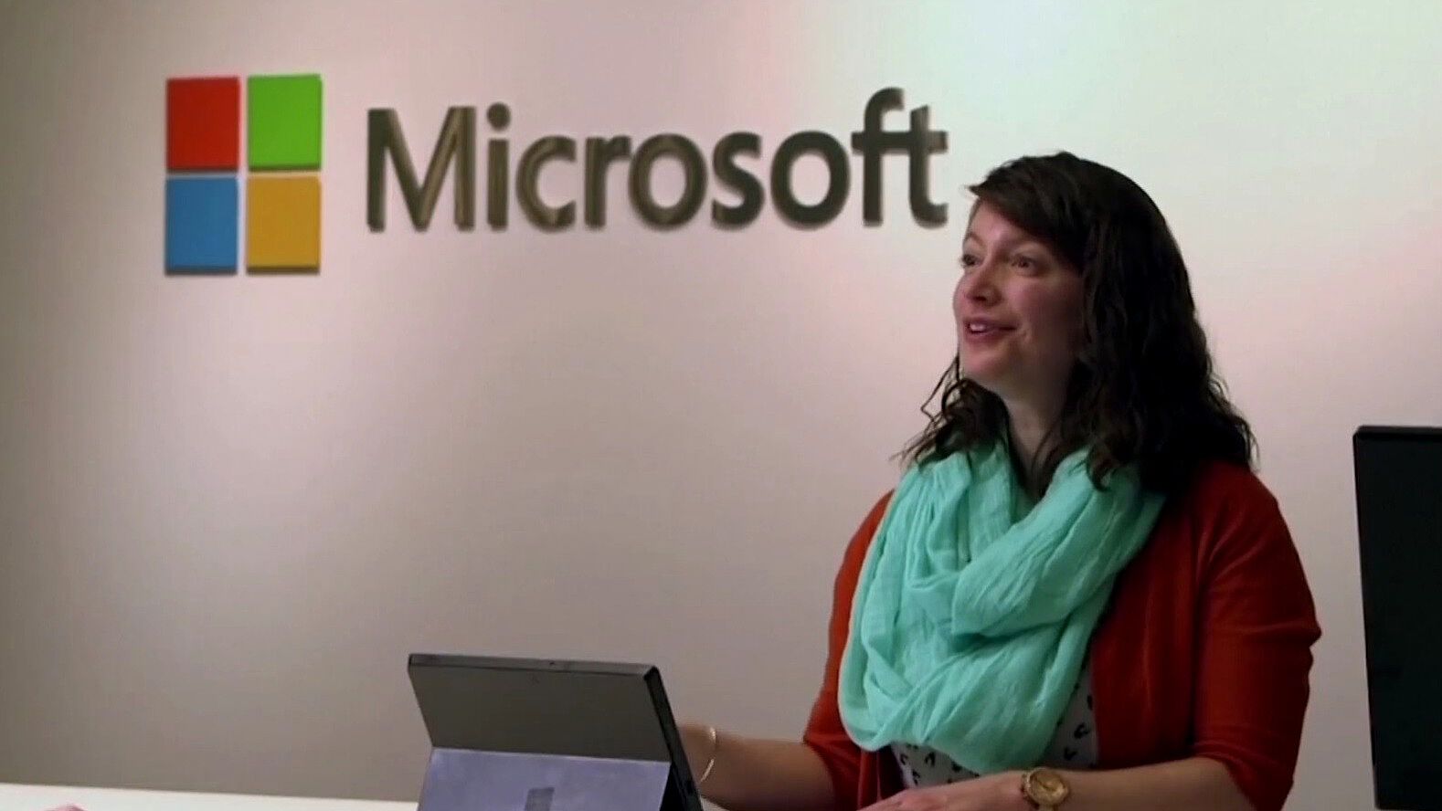 Microsoft Despedirá a 10 Mil Empleados | N+