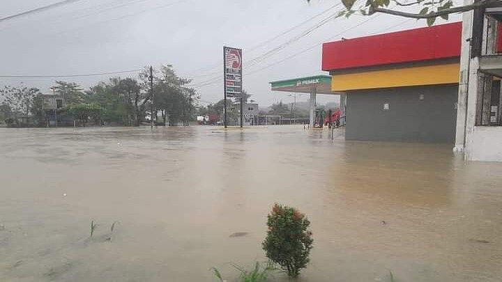 Chiapas: Lluvias Provocan Desbordamiento en Río Pichucalco | N+