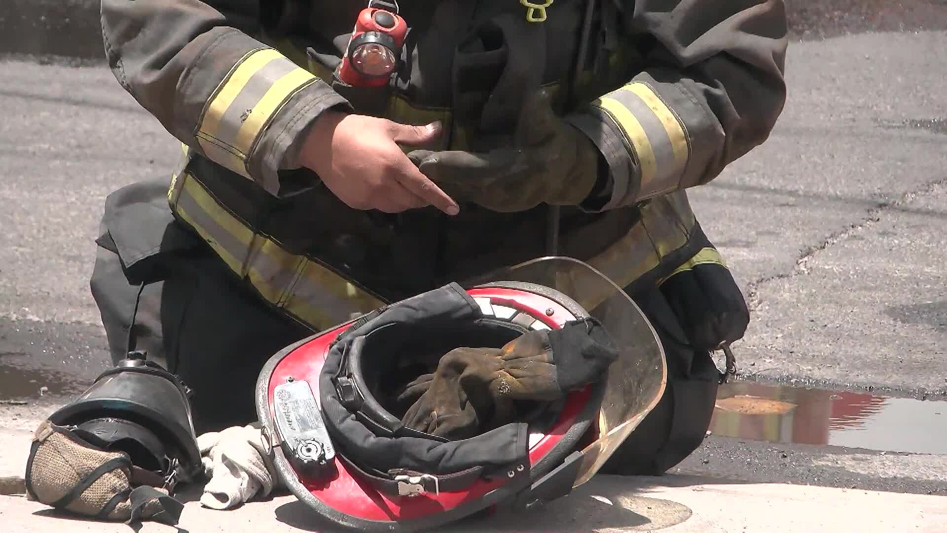 Bomberos Realizan Labores Titánicas para Apagar Incendios | N+