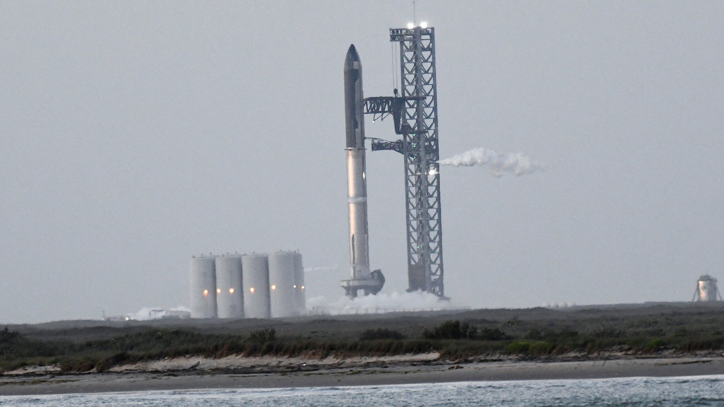 Las Diferencias Entre Starship y el SLS de La NASA | N+