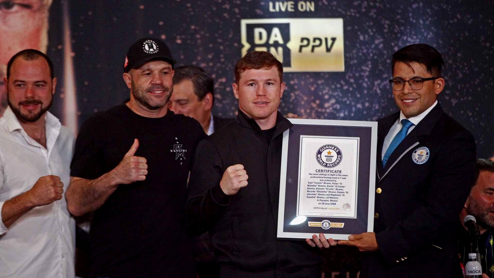 ‘Canelo’ Álvarez y sus Hermanos Reciben Récord Guinnes | N+