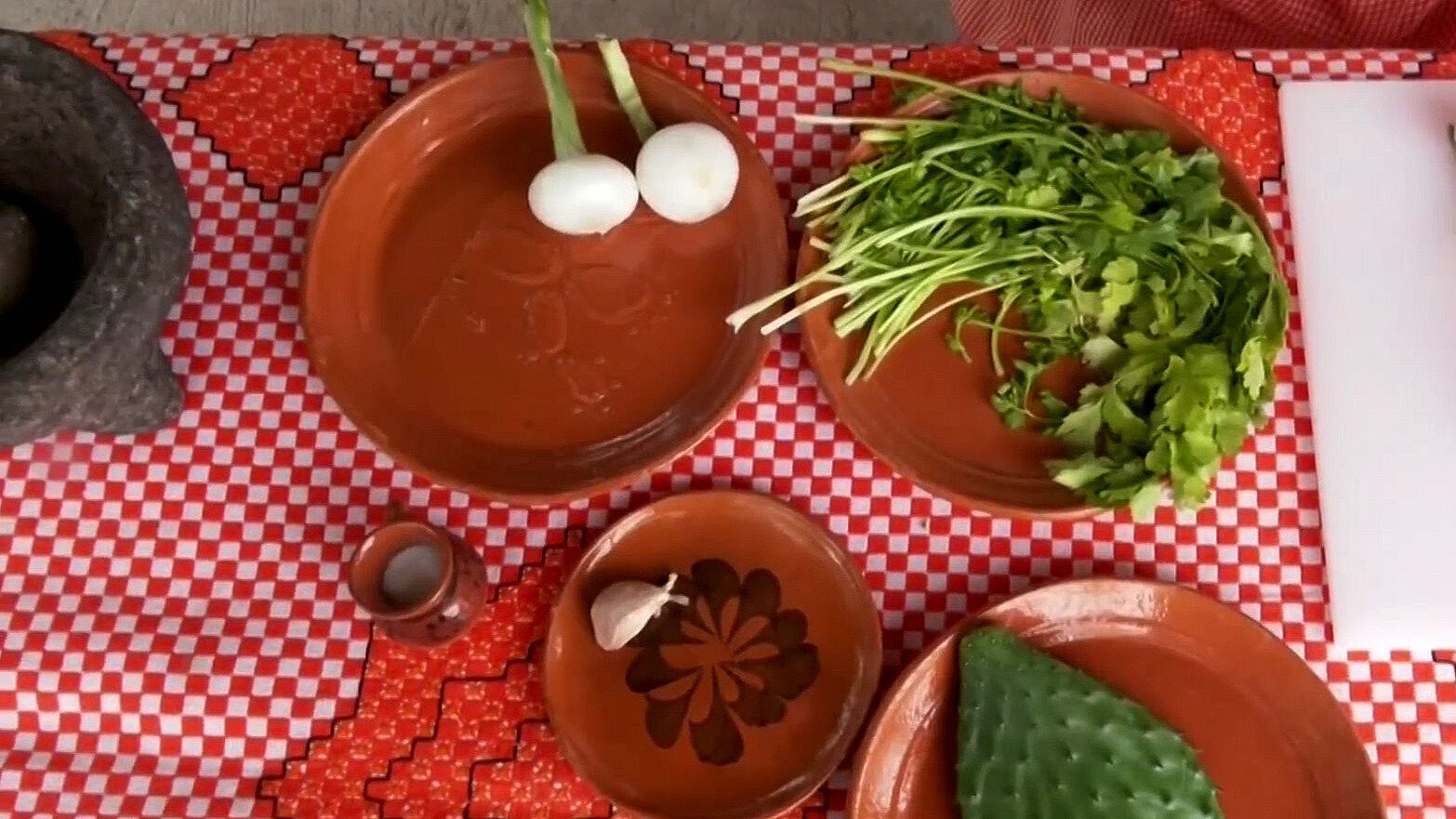 Cocina Tradicional: ¿Cómo se Preparan los Nopales de Santo? | N+